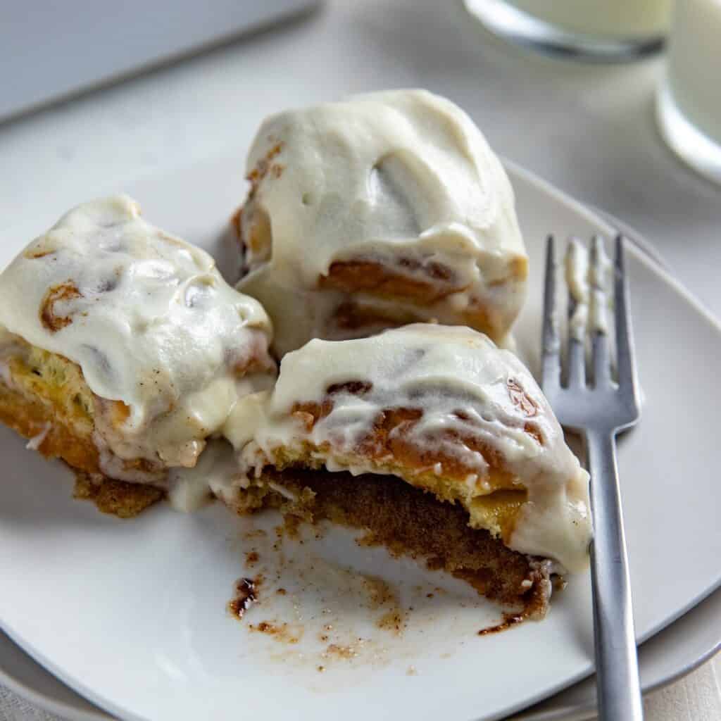 Hawaiian Roll Cinnamon Rolls - My Kitchen Serenity